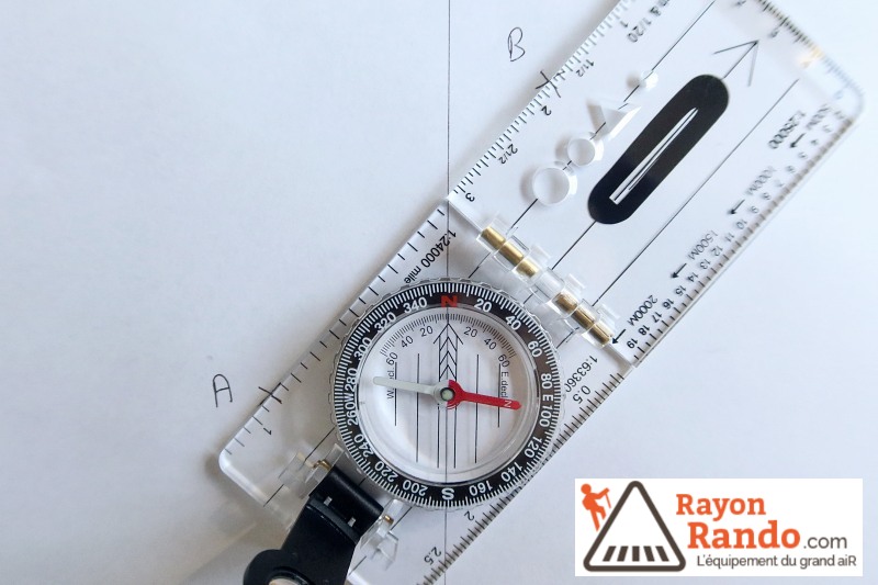 Comment utiliser une boussole en randonnée?